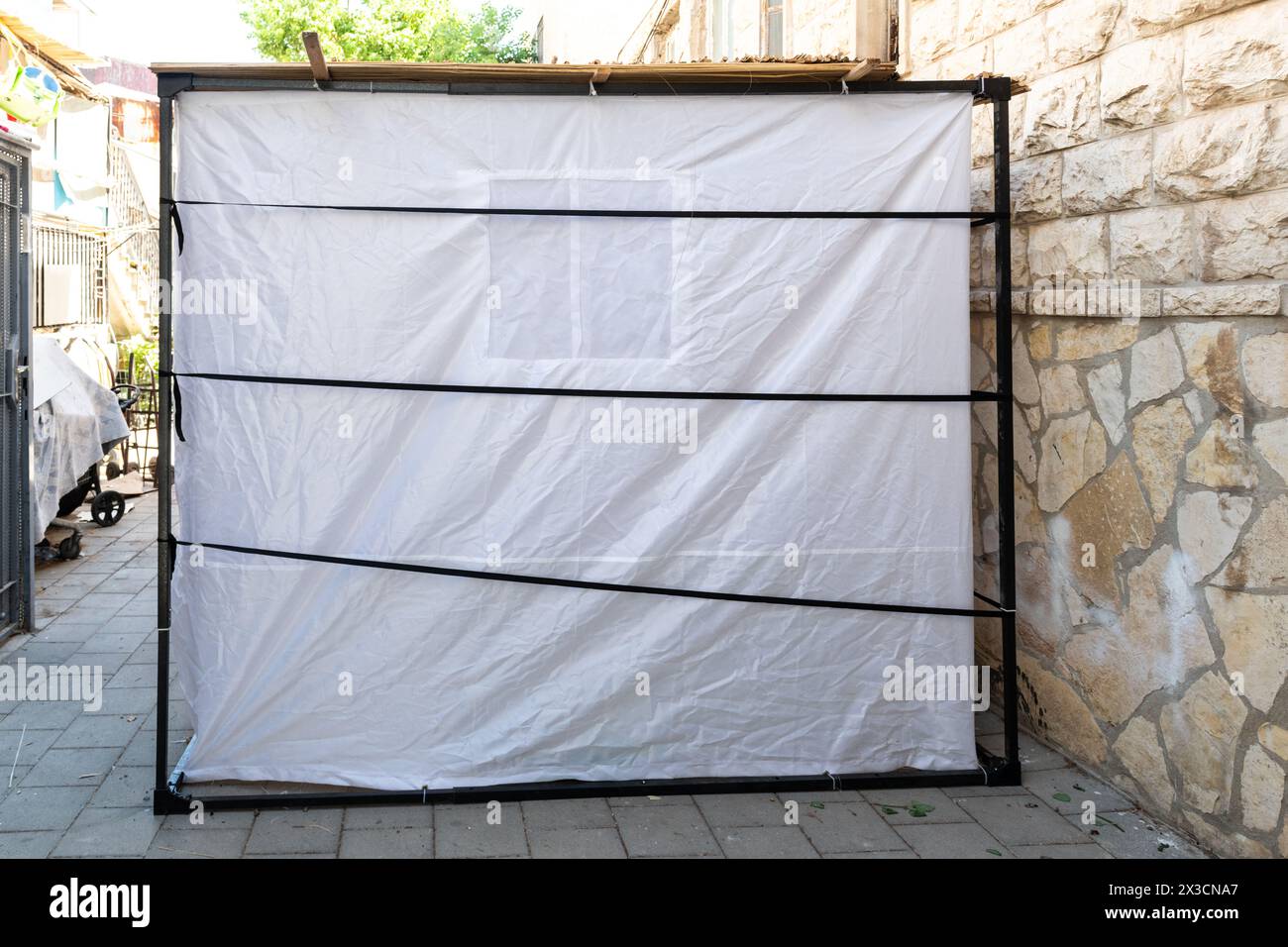 Sukkot booth hi-res stock photography and images - Alamy