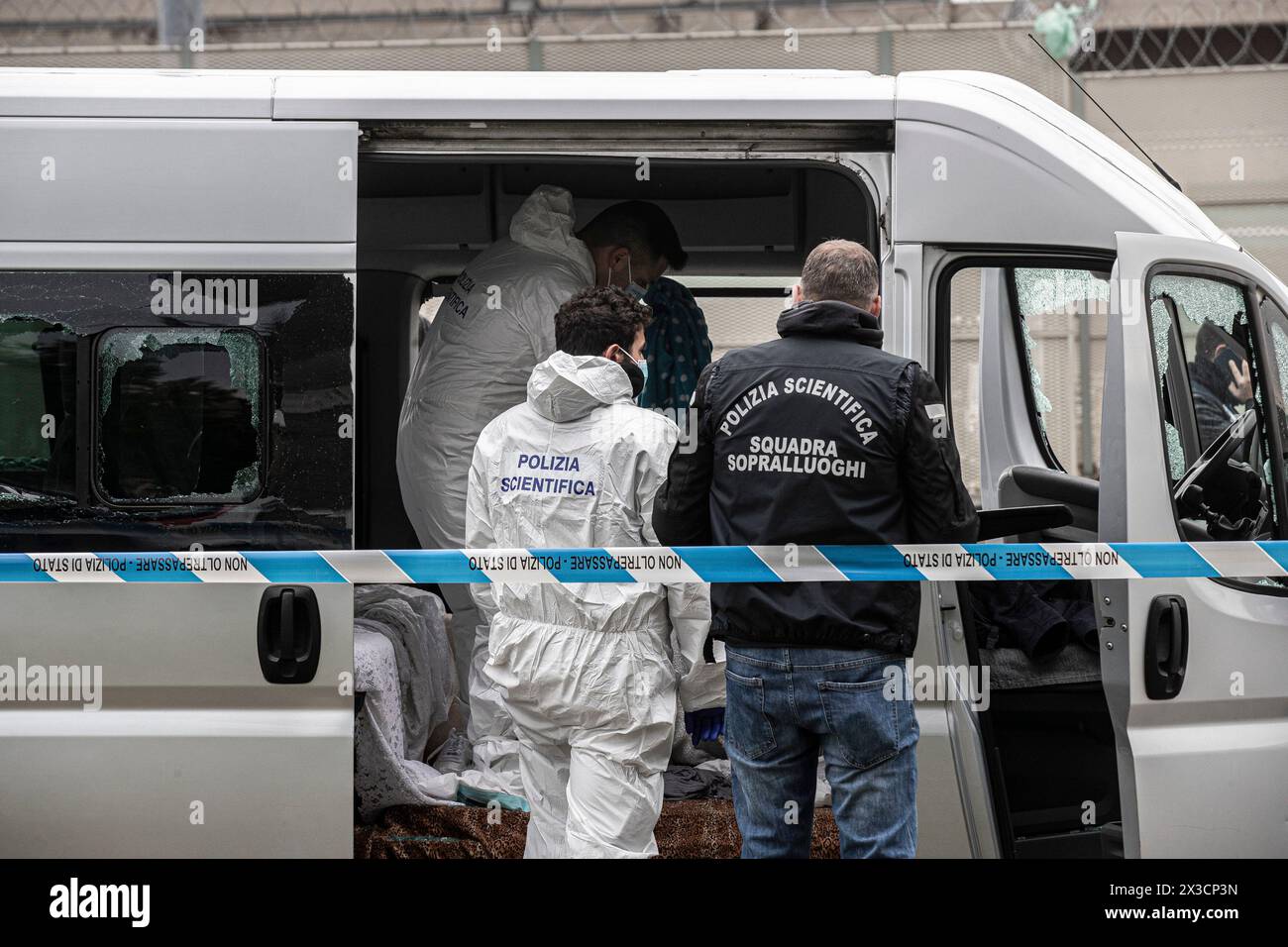 Milano, Italia. 26th Apr, 2024. Via Varsavia Sparatoria, ragazzo di 18 ...