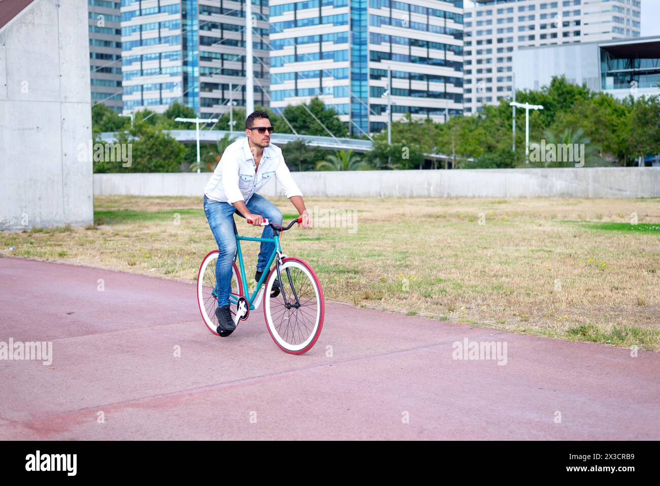 Fixie bike hi-res stock photography and images - Alamy