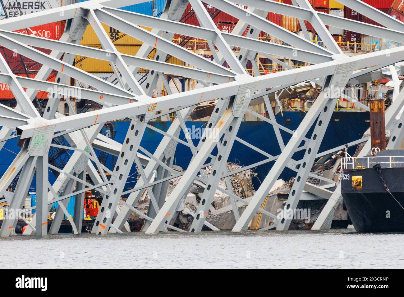 Balitmore, United States. 25th Apr, 2024. The wreck of the Dali ...