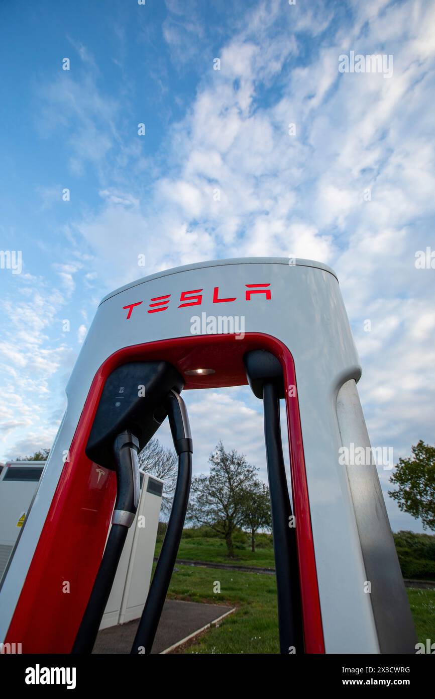 With 50,000+ Superchargers, Tesla owns and operates the largest global ...
