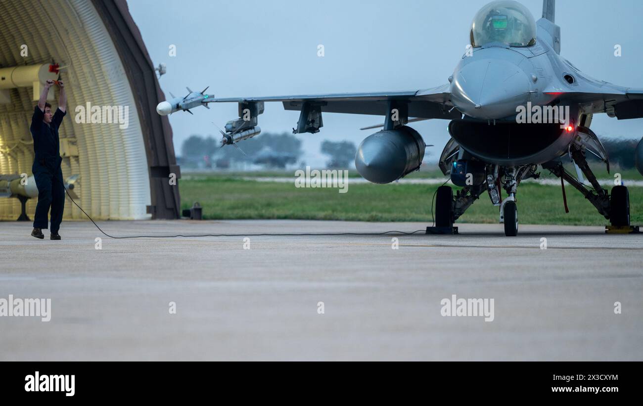 Airman 1st Class Cole Castleman, 35th Fighter Generation Squadron crew ...