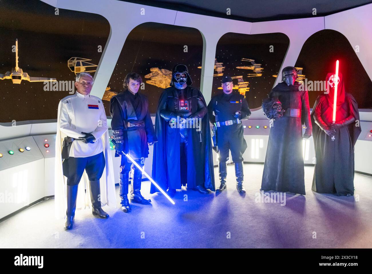 Fans in Kostuemen der Film-SAGA - STAR WARS, bei der weltgroessten Fan-Ausstellung der SAGA ...
