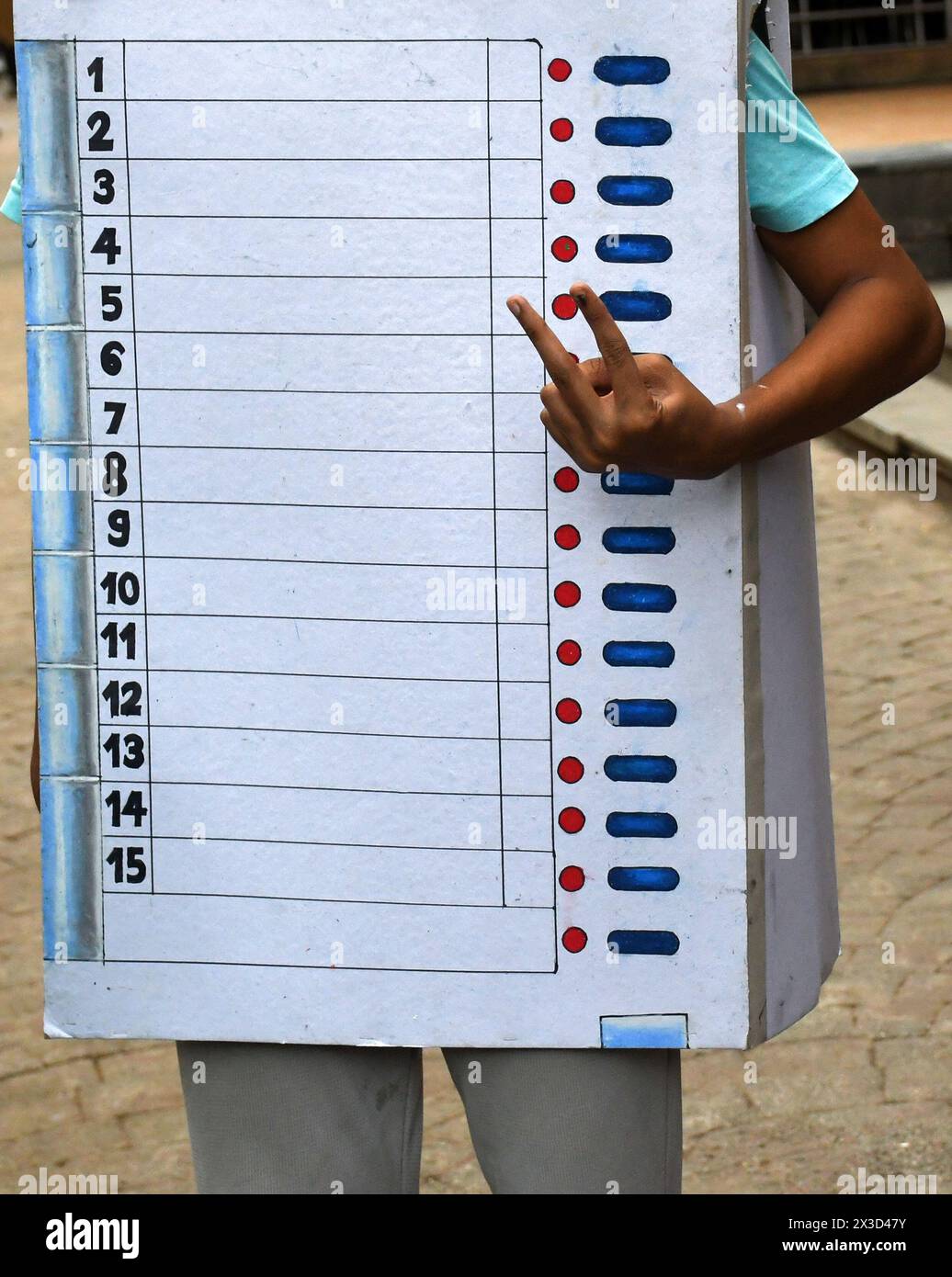 Mumbai, India. 25th Apr, 2024. Poster painted of an Electronic Voting ...