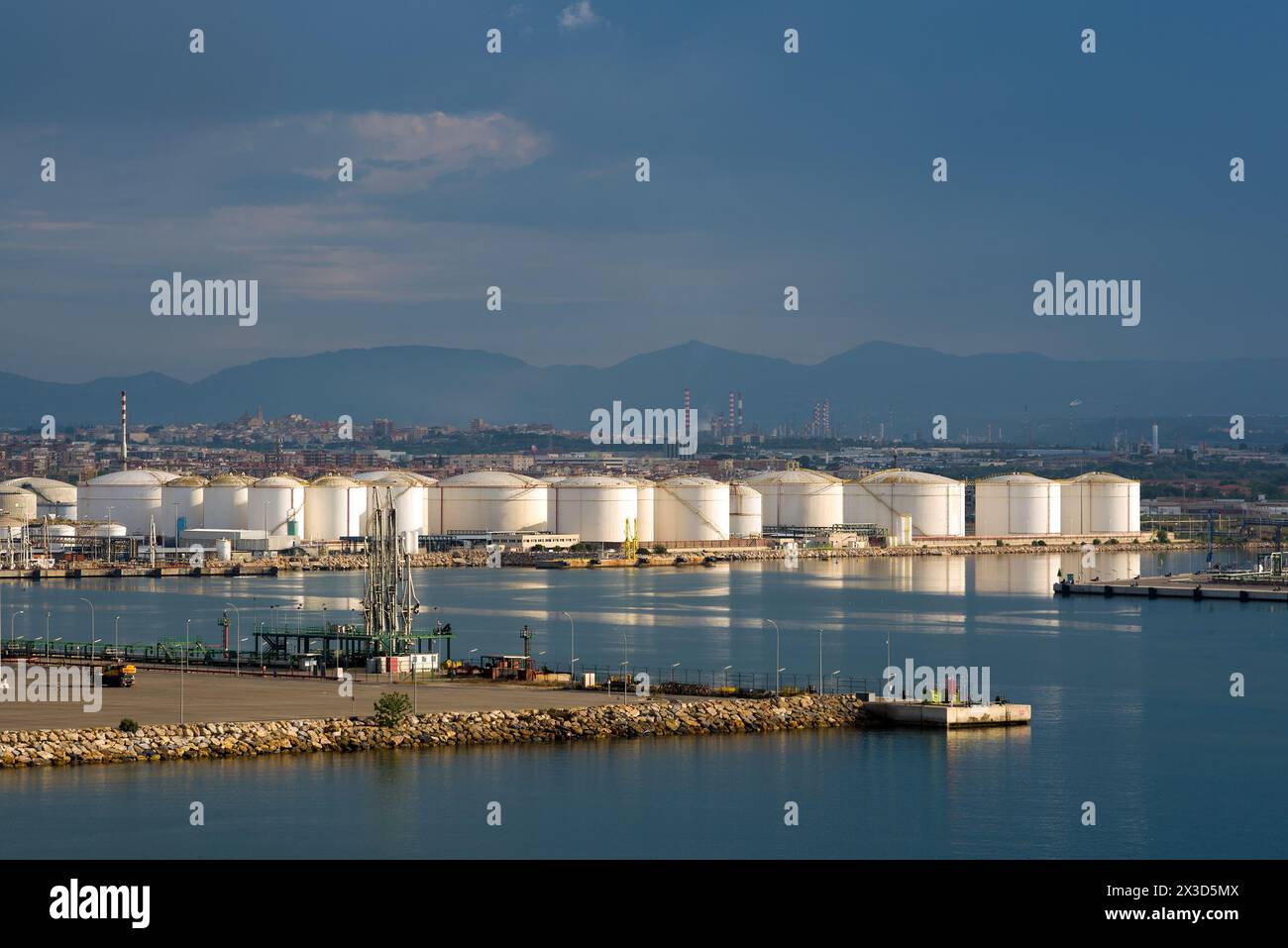 Oil and water tank hi-res stock photography and images - Alamy