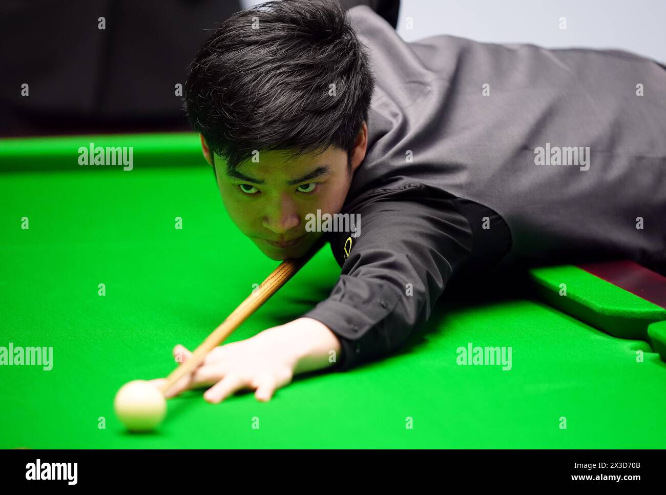 Si Jiahui during their second round match against Jak Jones (not ...