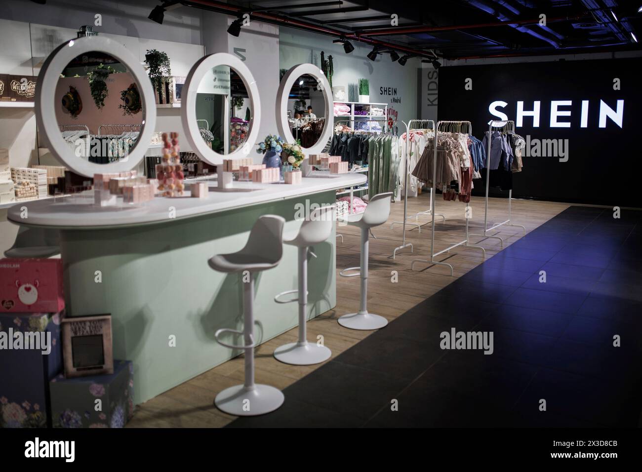 Exhibitors during the opening of Shein's ephemeral store, at ABC ...