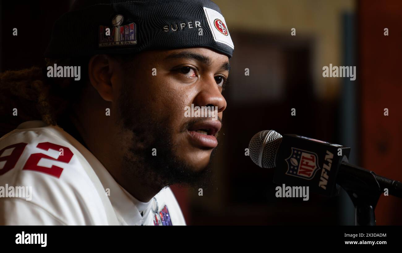 San Francisco 49ers Defensive End, Chase Young Stock Photo - Alamy