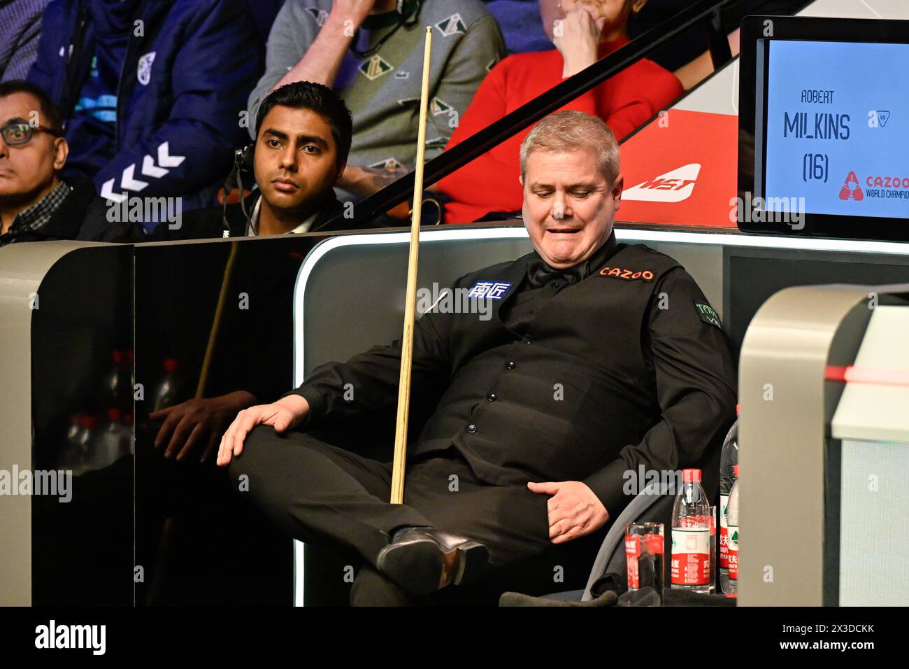 Robert Milkins reacts, during the Cazoo World Championships 2024 at ...