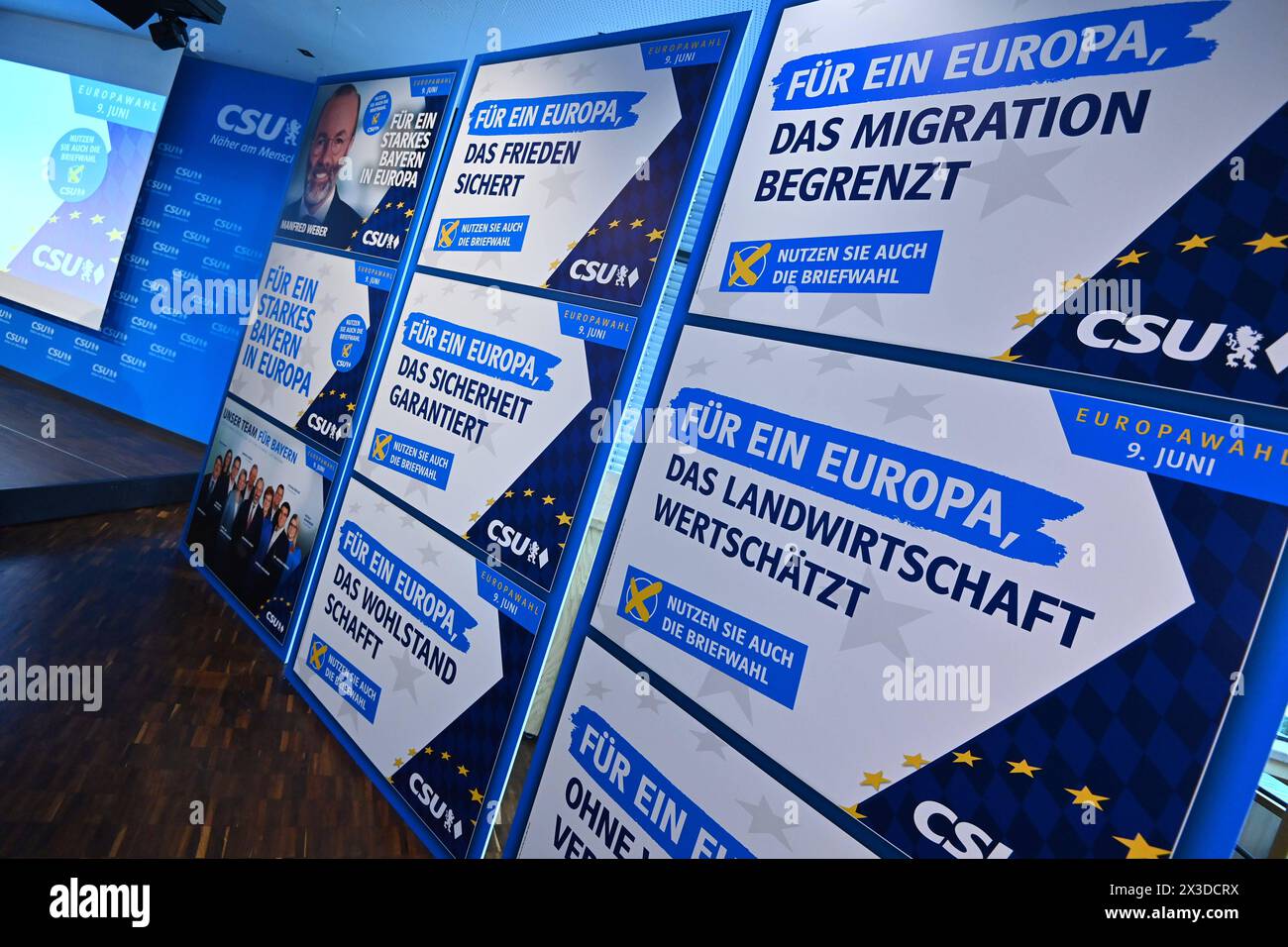 Vorstellung der CSU Kampagne zur Europawahl. Wahlplakate der CSU zur ...