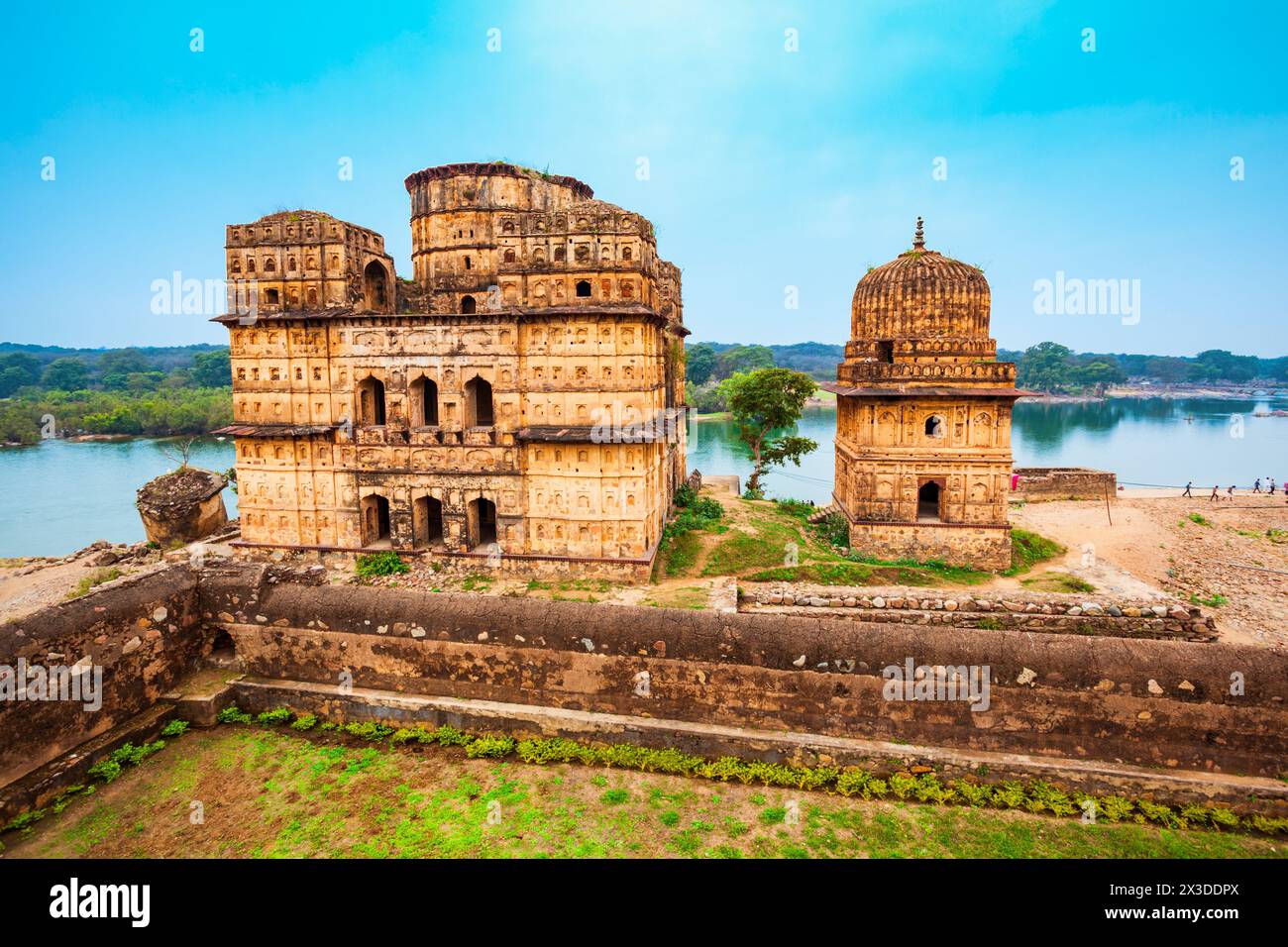 Chatri hi-res stock photography and images - Alamy