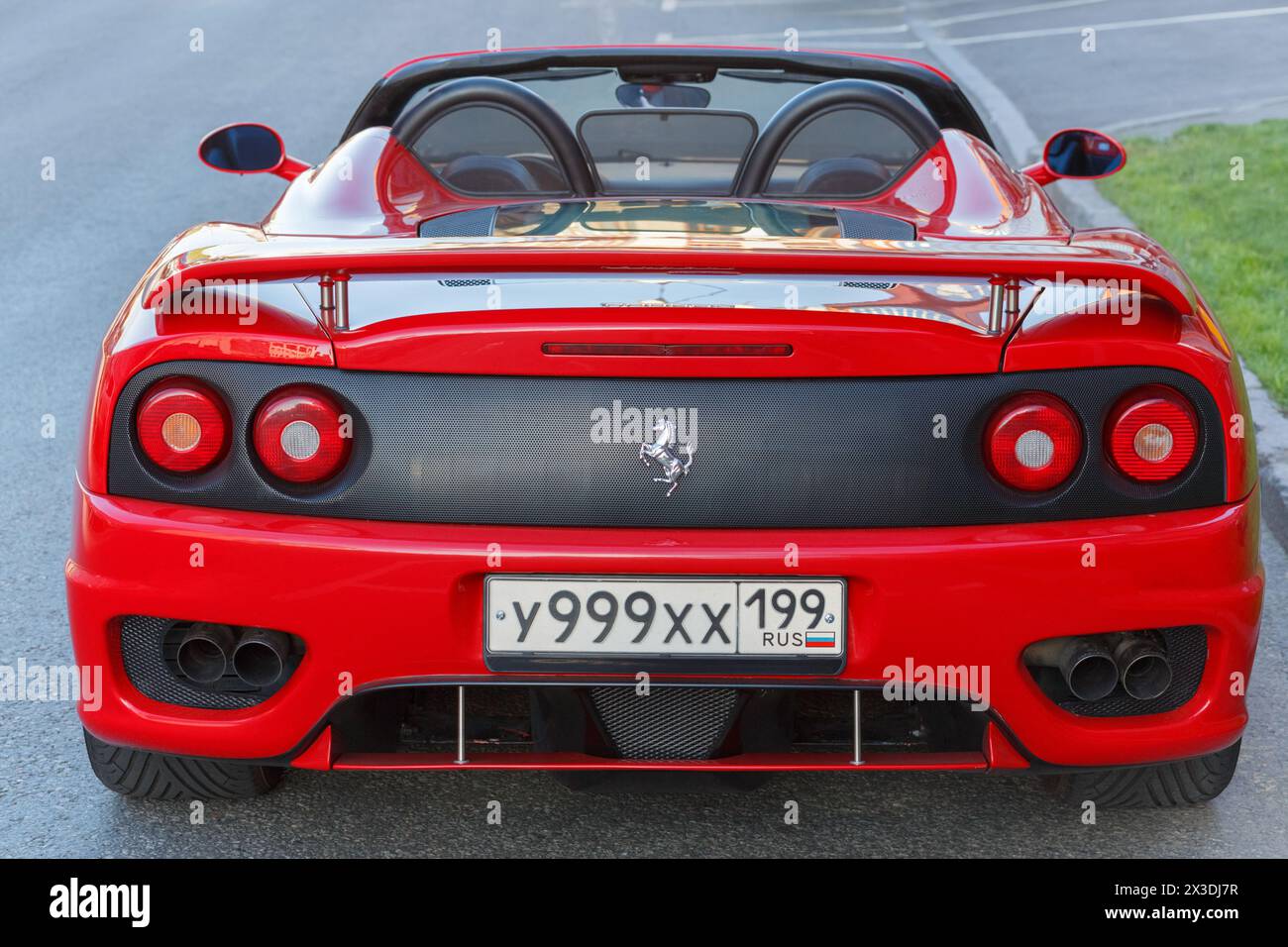 Side view ferrari 360 hi-res stock photography and images - Alamy