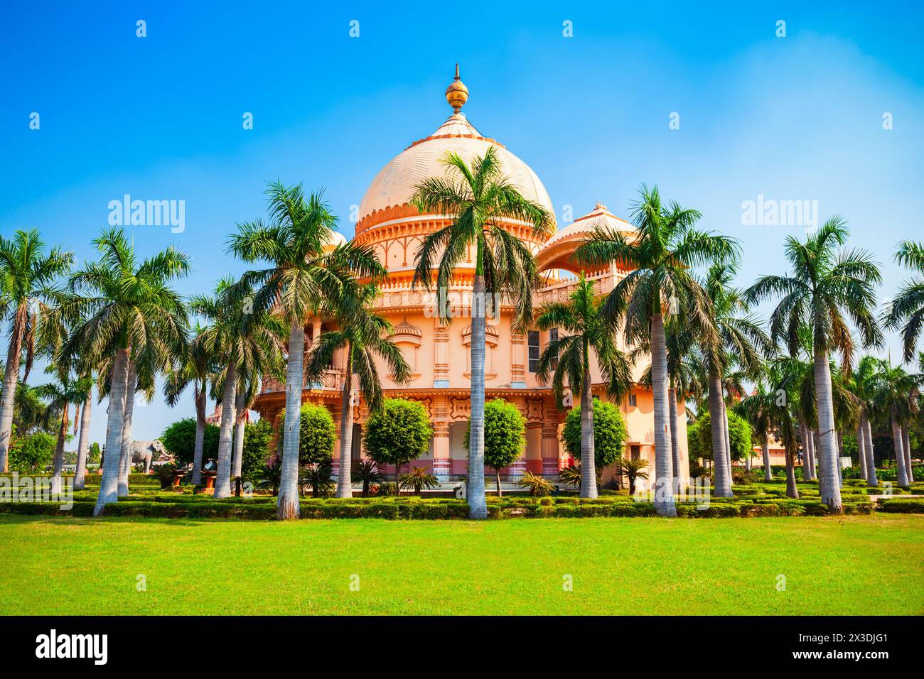 Baba Nagpal Temple at Chhatarpur Temple complex or Shri Aadya Katyayani ...