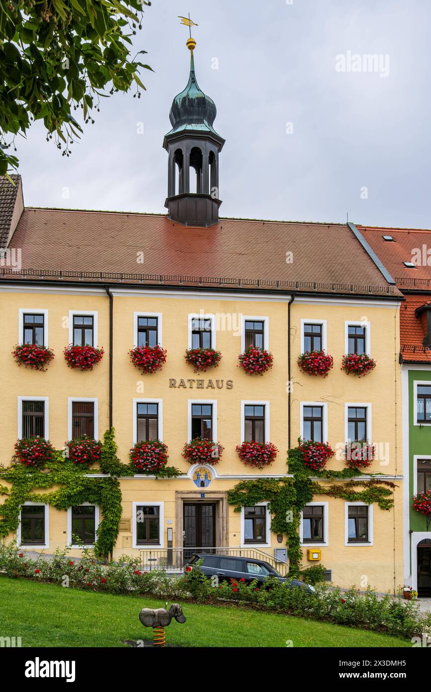 Stolpen, Sachsen, Deutschland Historisches Rathaus am Marktplatz von ...