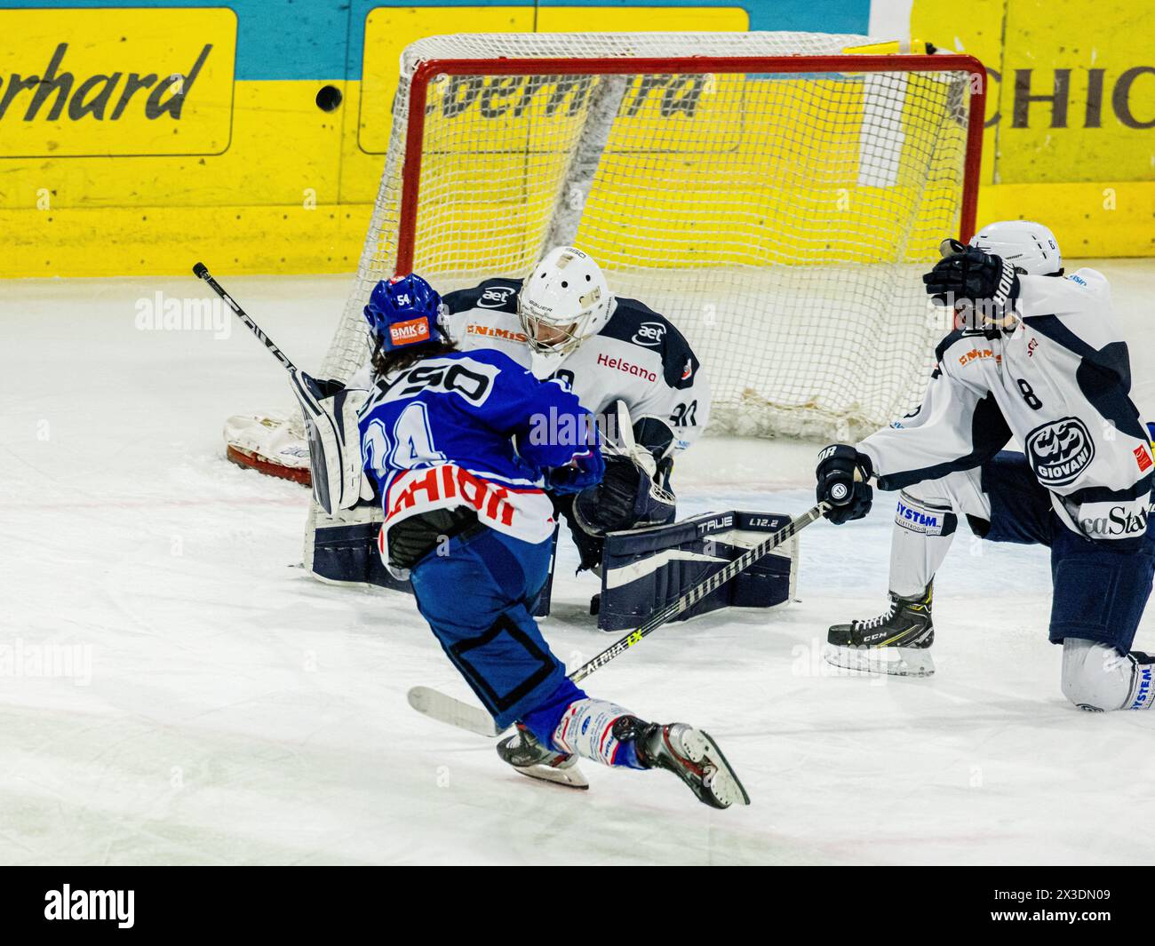 Yannick titocci hi-res stock photography and images - Alamy