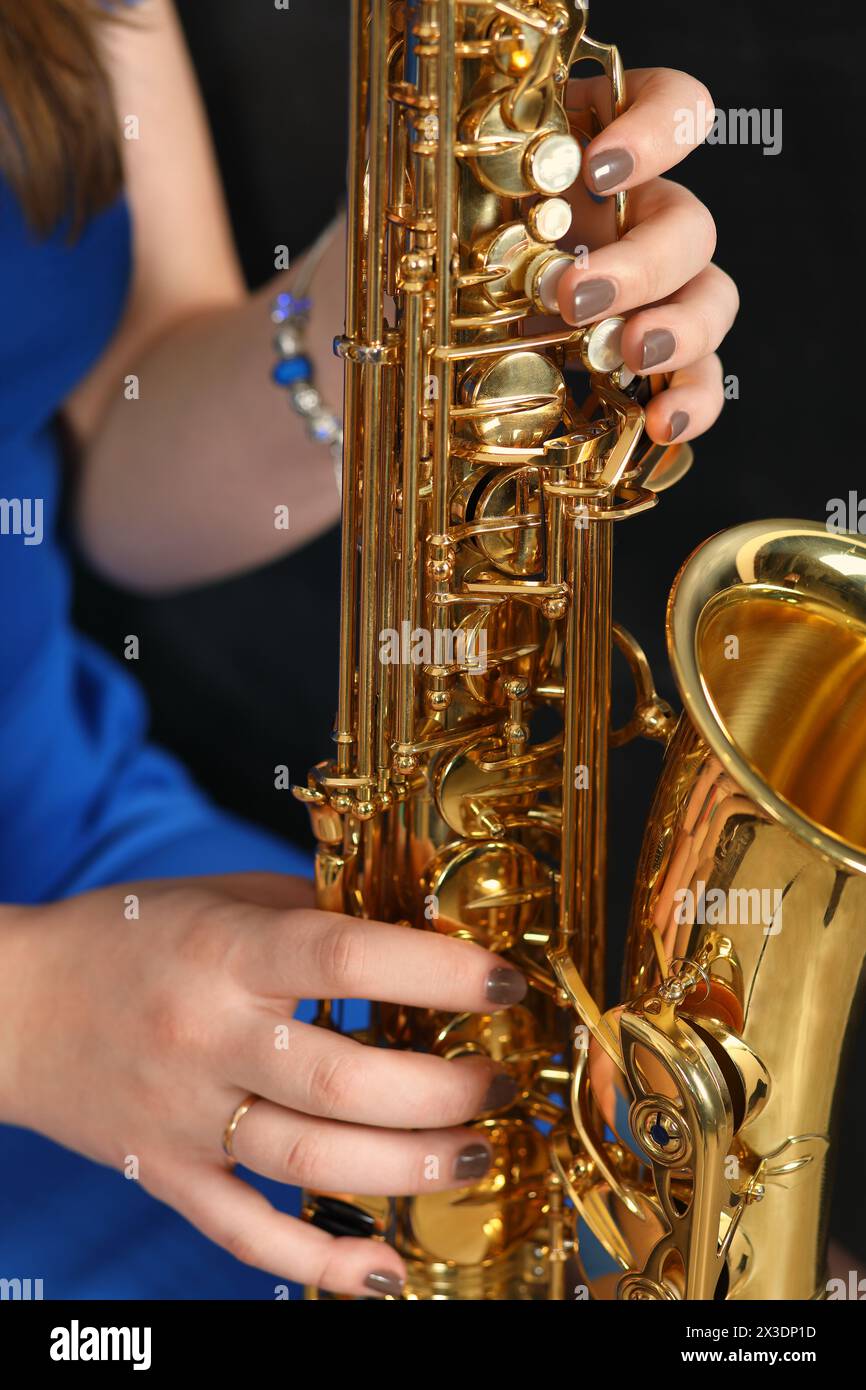 Sax blower hi-res stock photography and images - Alamy