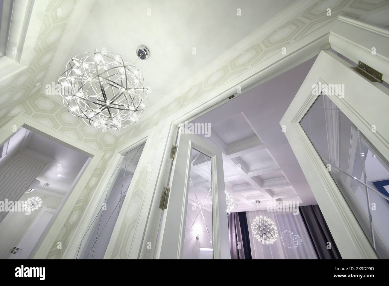 Ball shaped house hi-res stock photography and images - Alamy