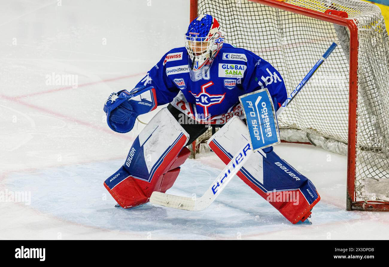 EHC Kloten Torhüter #20 Timo Johner während dem Spiel gegen den GCK ...