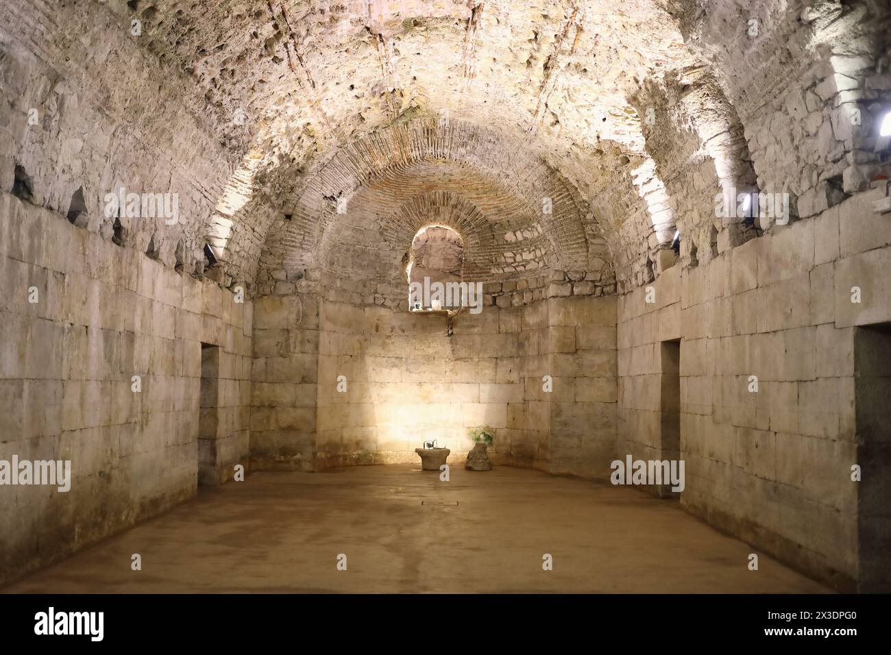 Mausoleum of diocletian's palace hi-res stock photography and images - Alamy