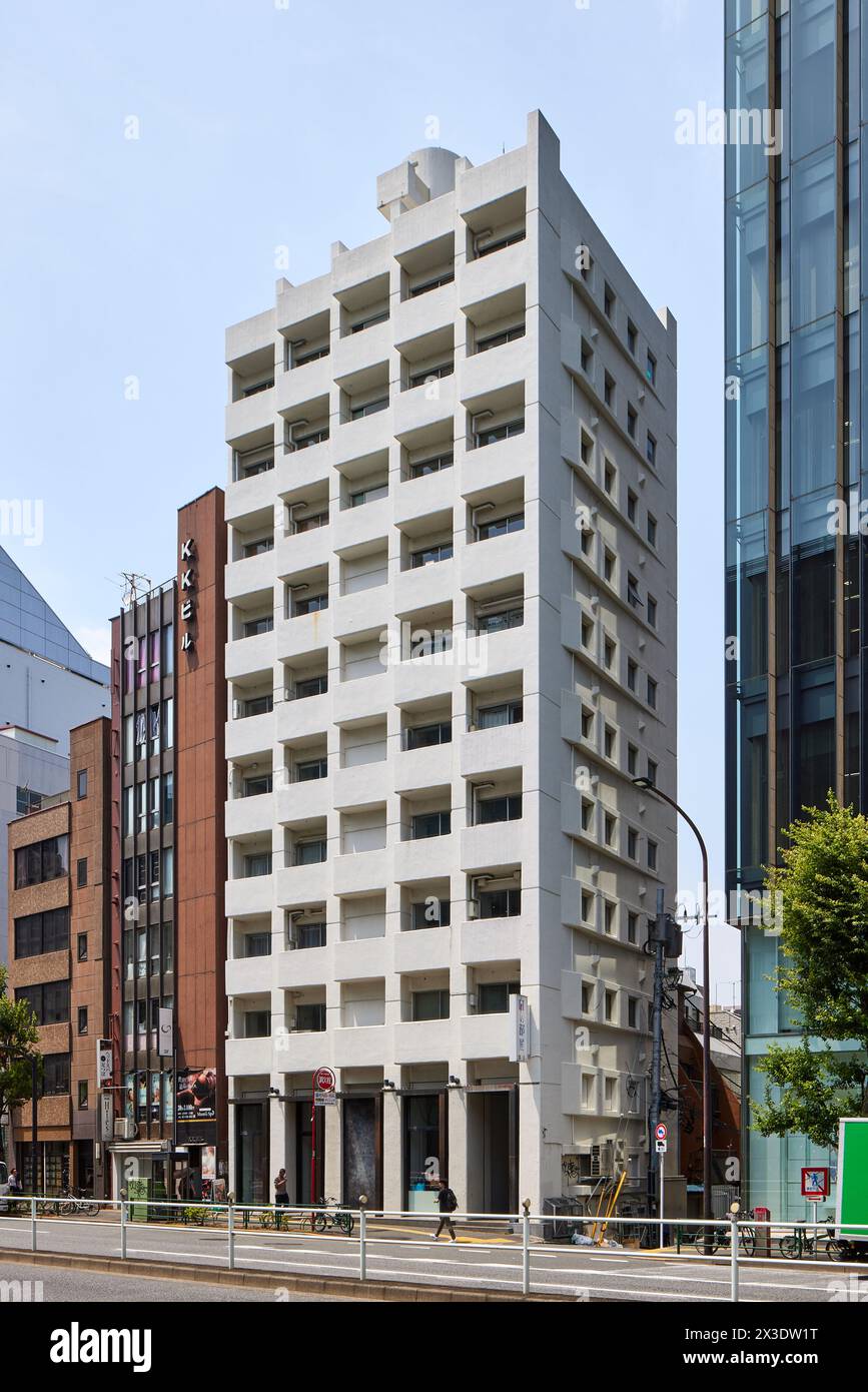 Sky Building No. 2 (第2スカイビル), designed by Watanabe Yoji, 1968; Shinjuku ...