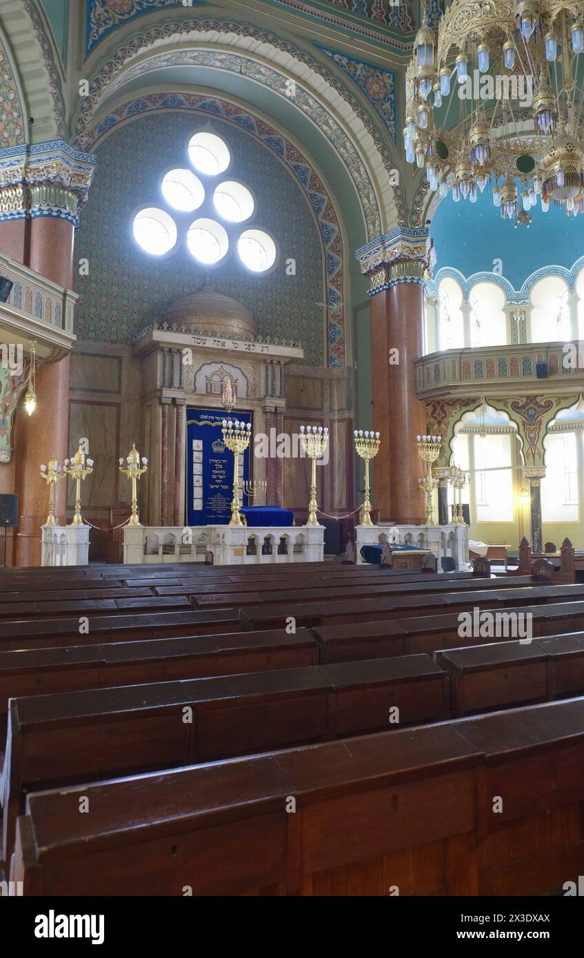 Bulgaria, Sofia; the interiors of the synagogue Stock Photo - Alamy