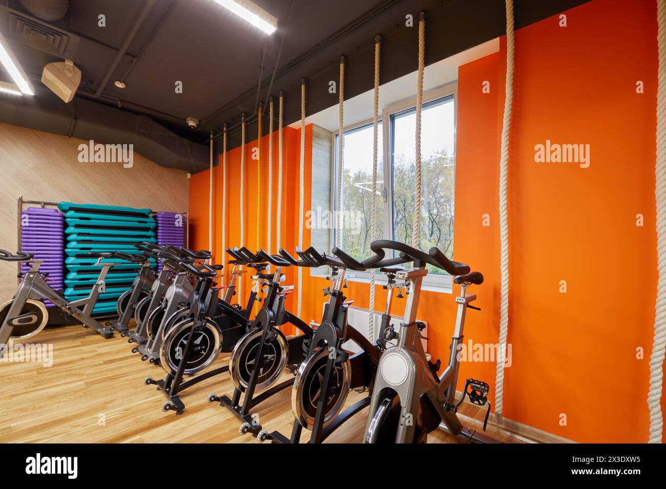 Indoor bicycle studio hi-res stock photography and images - Alamy