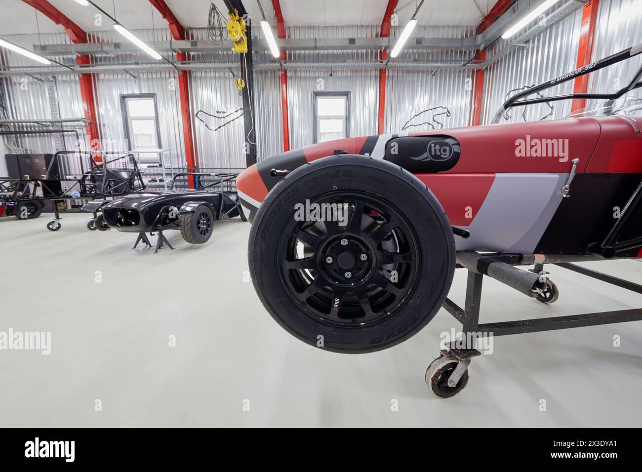 Auto racks hi-res stock photography and images - Alamy