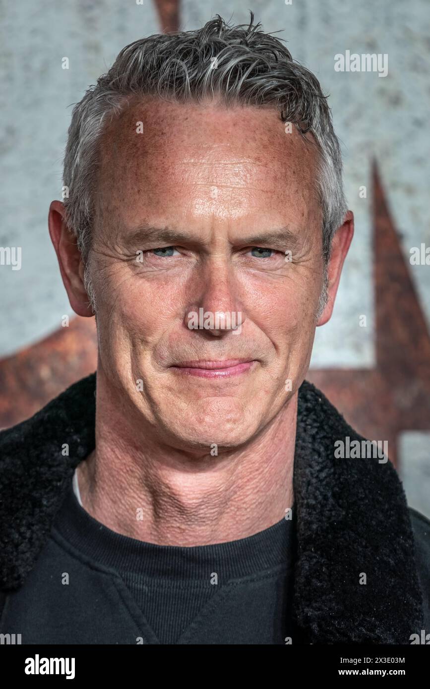 Planet of the apes movie 2024 hi-res stock photography and images - Alamy