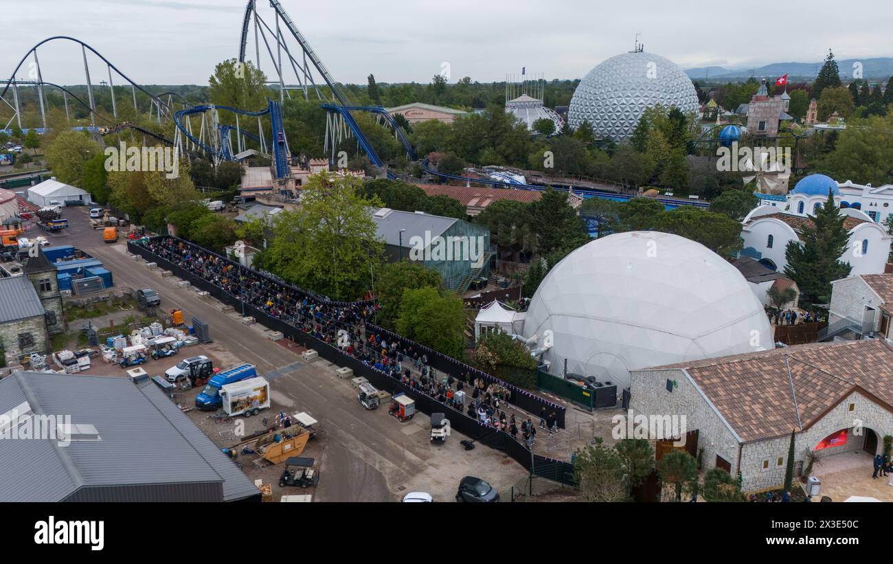 Rust, Germany. 27th Apr, 2024. People stand in a specially created ...