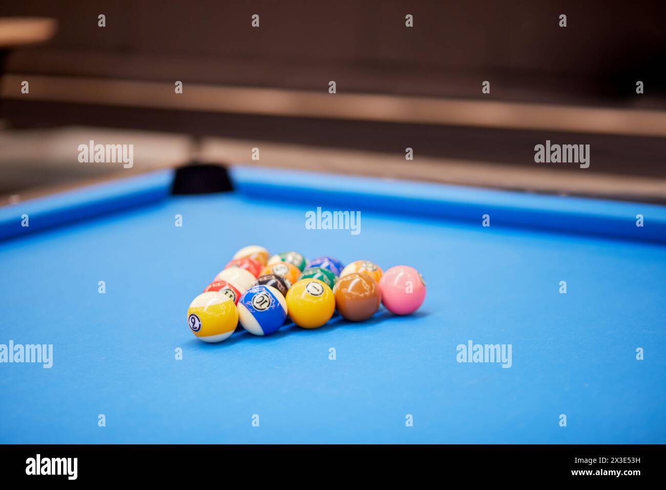 Blue billiard table hi-res stock photography and images - Alamy