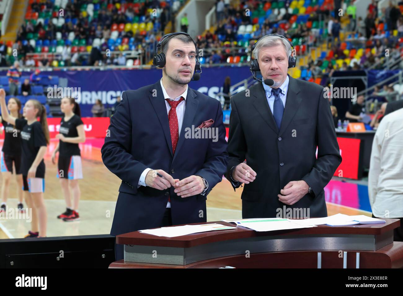 Commentators microphone hi-res stock photography and images - Alamy