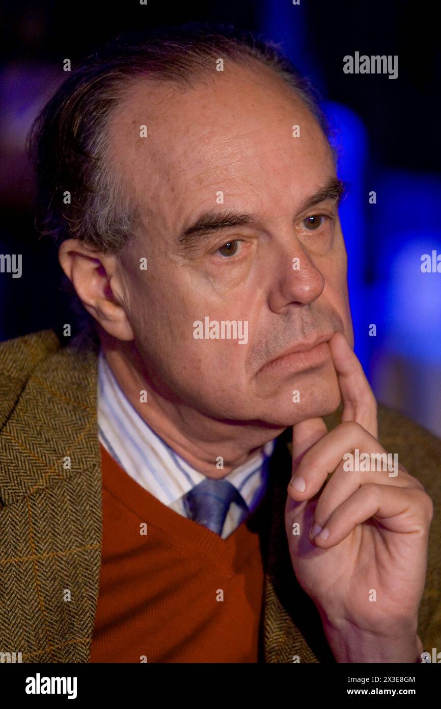 Tv program director hi-res stock photography and images - Alamy