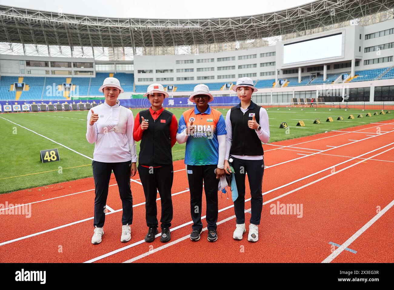 Shanghai, China. 26th Apr, 2024. Lim Sihyeon of South Korea, Li Jiaman ...
