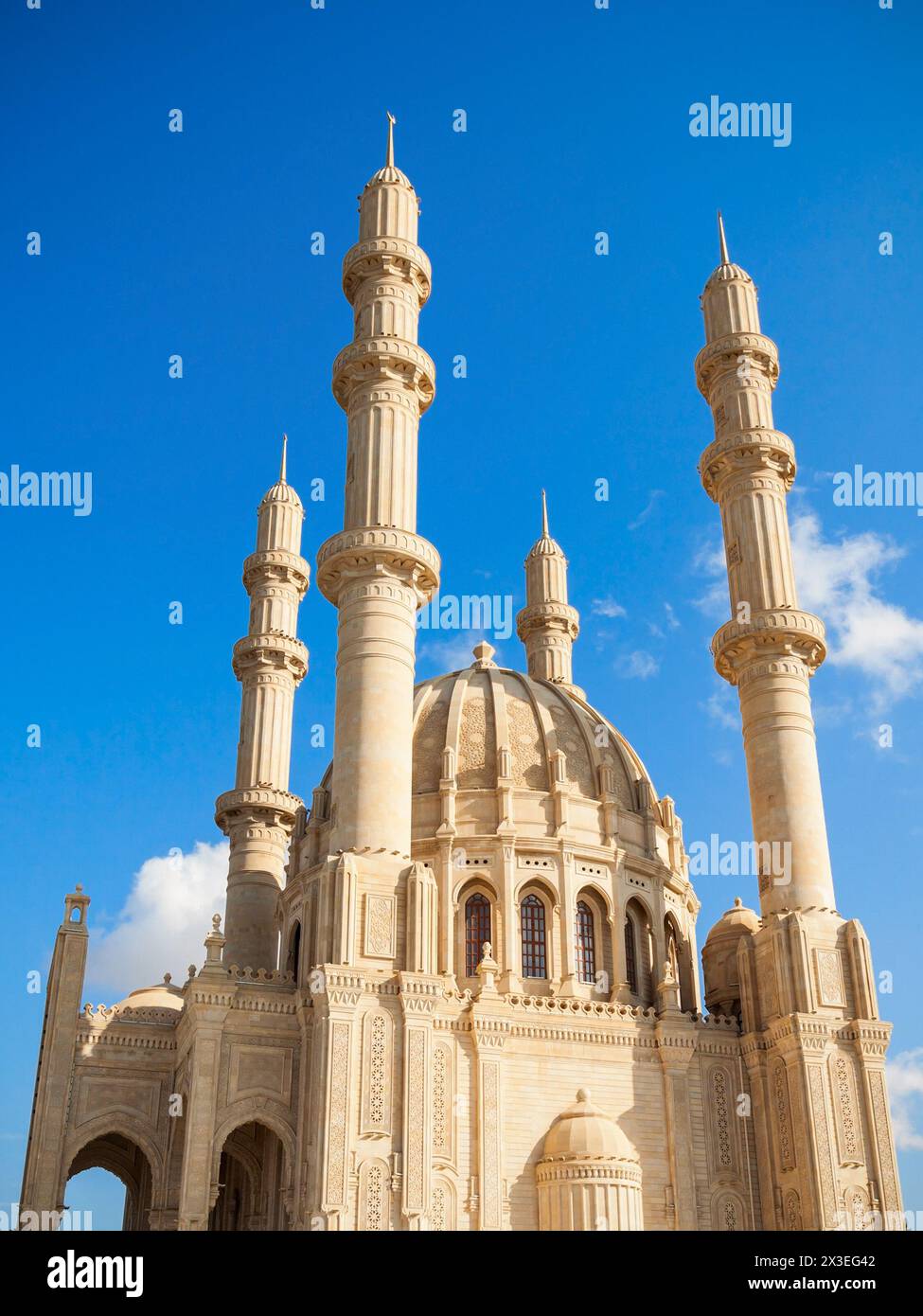 The Heydar Aliyev Mosque in Baku, Azerbaijan Stock Photo - Alamy