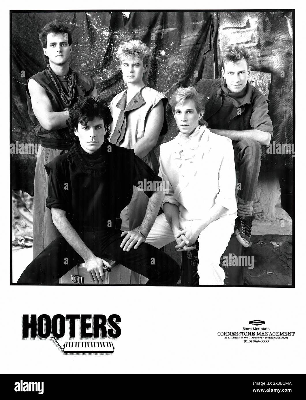 Hooters - Vintage music label promotional picture - Photographer unknow ... Hooters - Vintage music label promotional picture - Photographer unknow ...