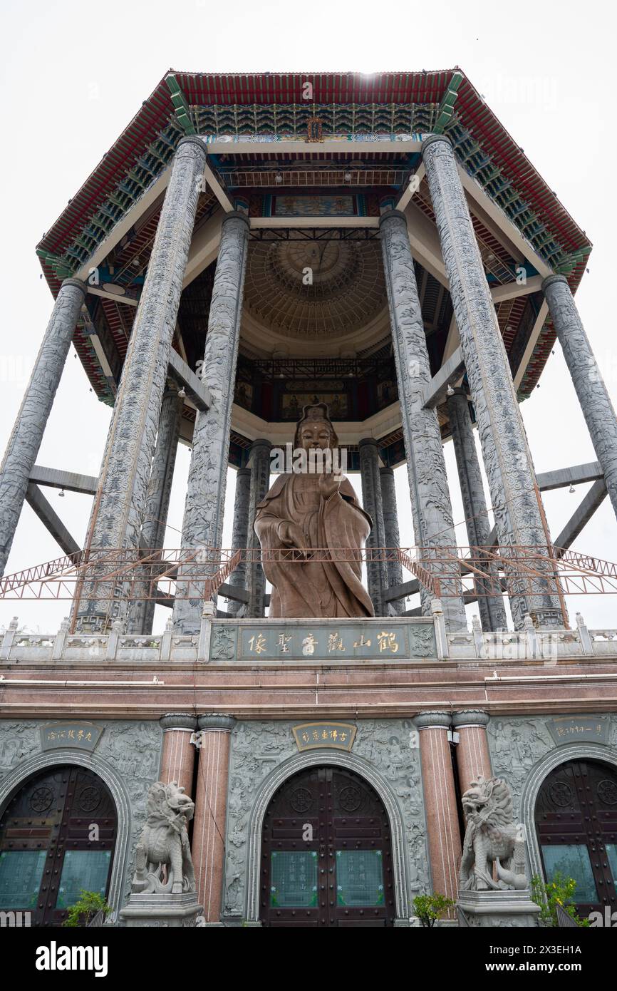 The Buddha Statue of the Chinese Buddhist Temple Kek Lok Si to the City ...
