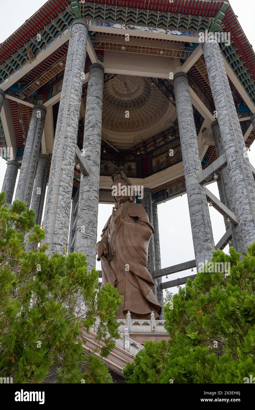 The Buddha Statue of the Chinese Buddhist Temple Kek Lok Si to the City ...