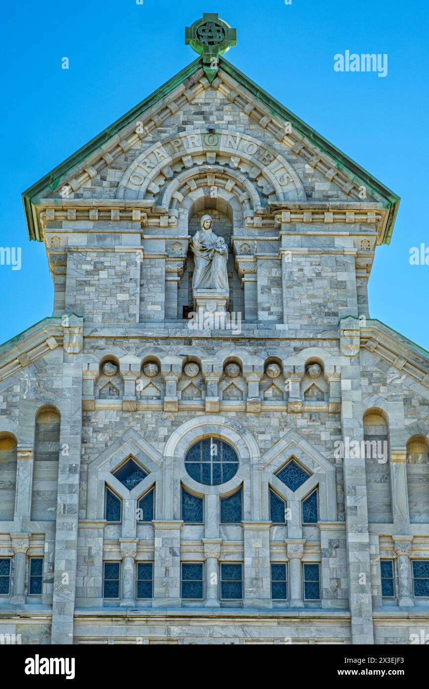 National shrine of st anne hi-res stock photography and images - Alamy