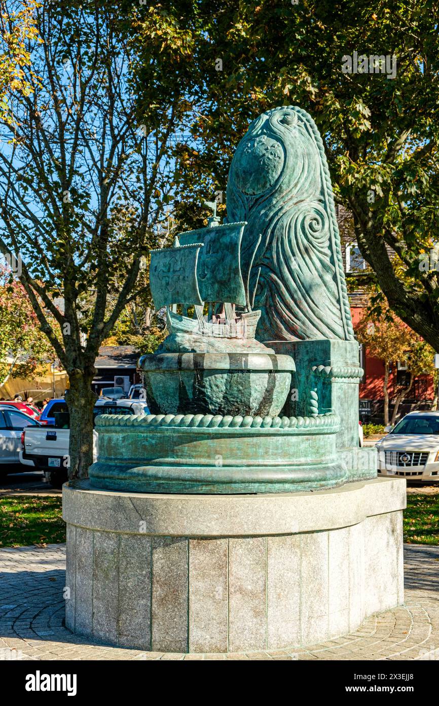 Columbus Quincentennial Memorial, Independence Park, Thames Street ...