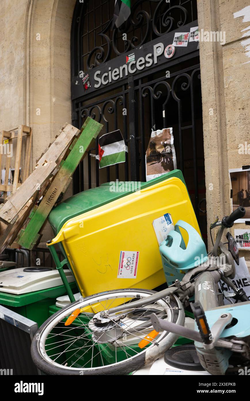 Rue saint guillaume paris hi-res stock photography and images - Alamy