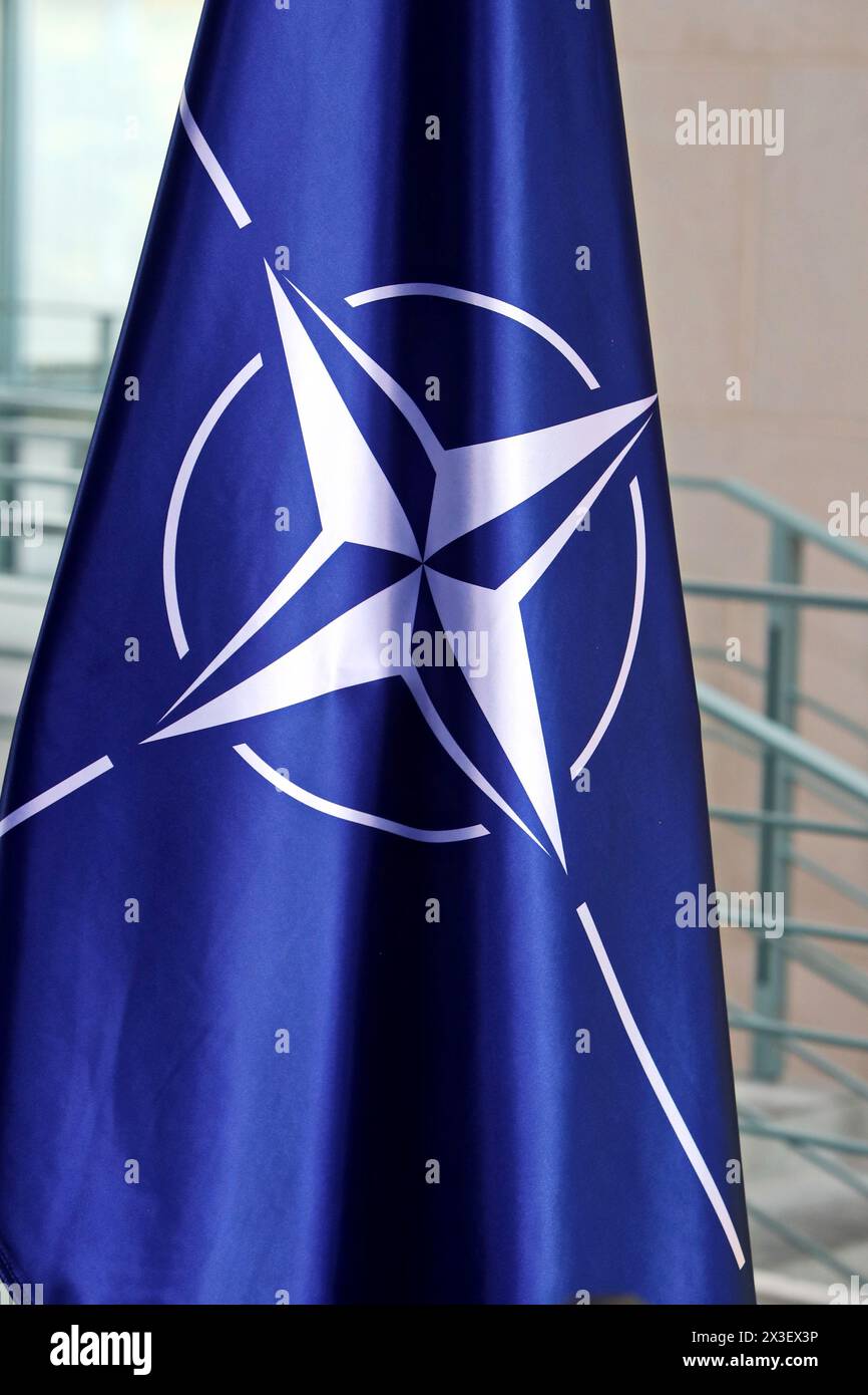 Press statements from german chancellor scholz and nato secretar hi-res ...