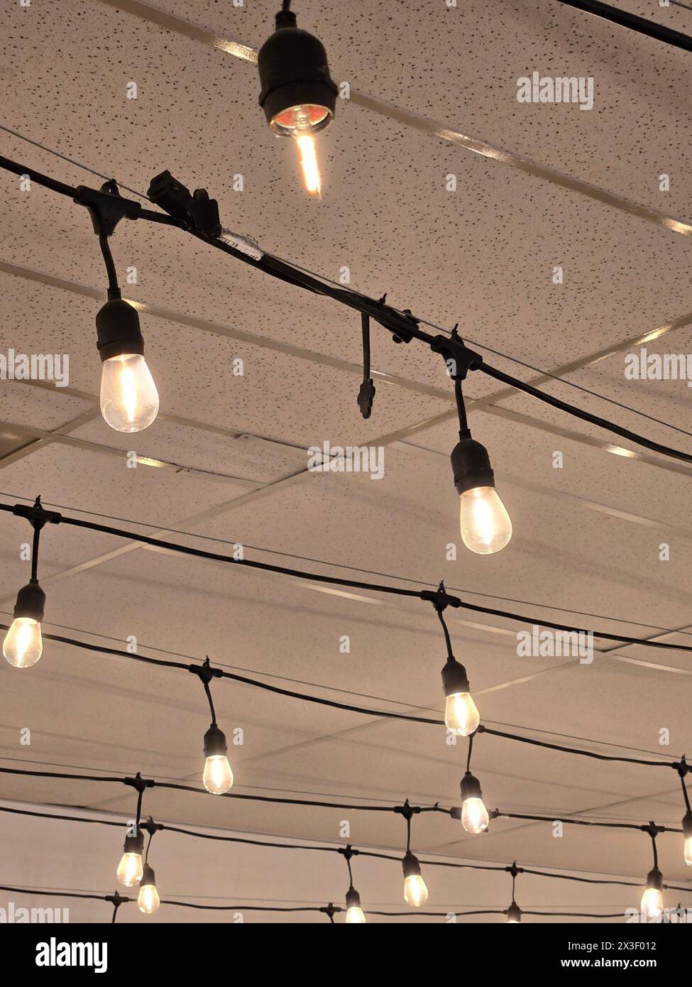 Ceiling lights hi-res stock photography and images - Alamy
