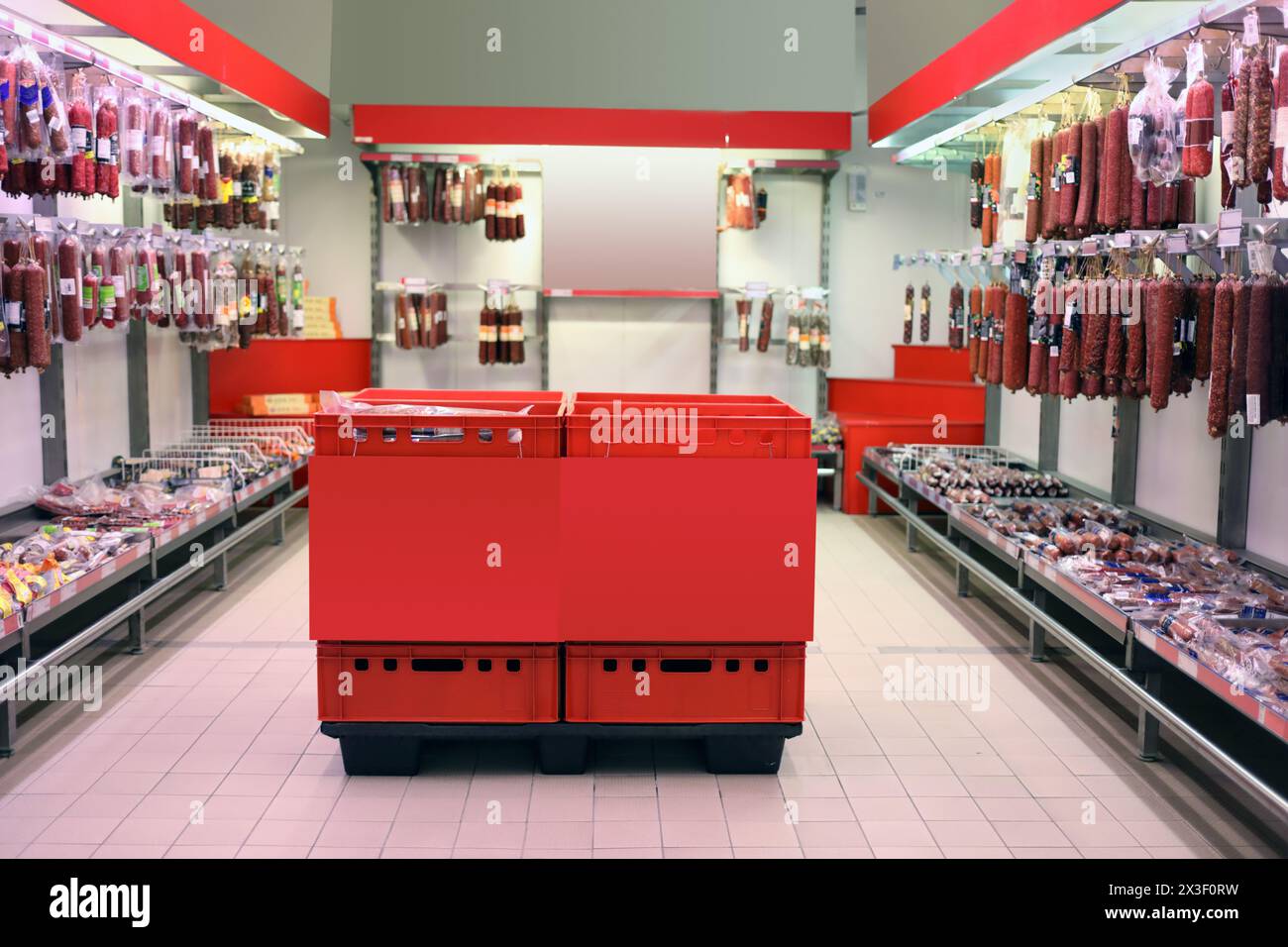 Big display in supermarket hi-res stock photography and images - Alamy