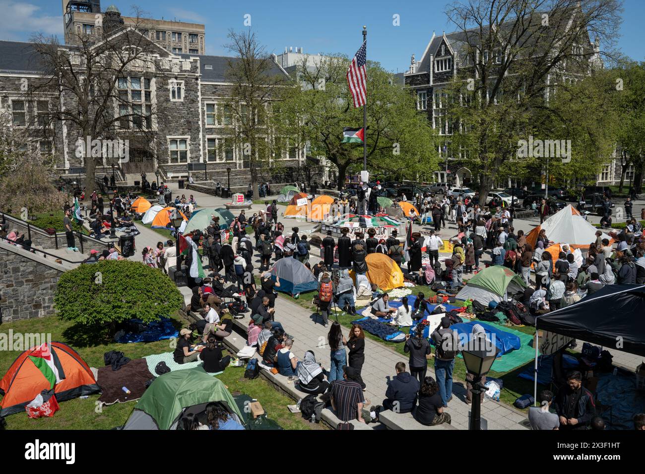 Manhattan, United States. 25th Apr, 2024. City College of New York ...