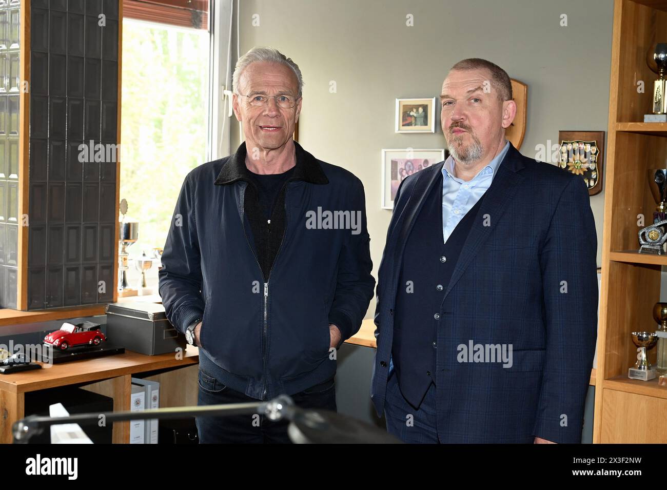 Cologne, Germany. 26th Apr, 2024. Actors Klaus J. Behrendt ...