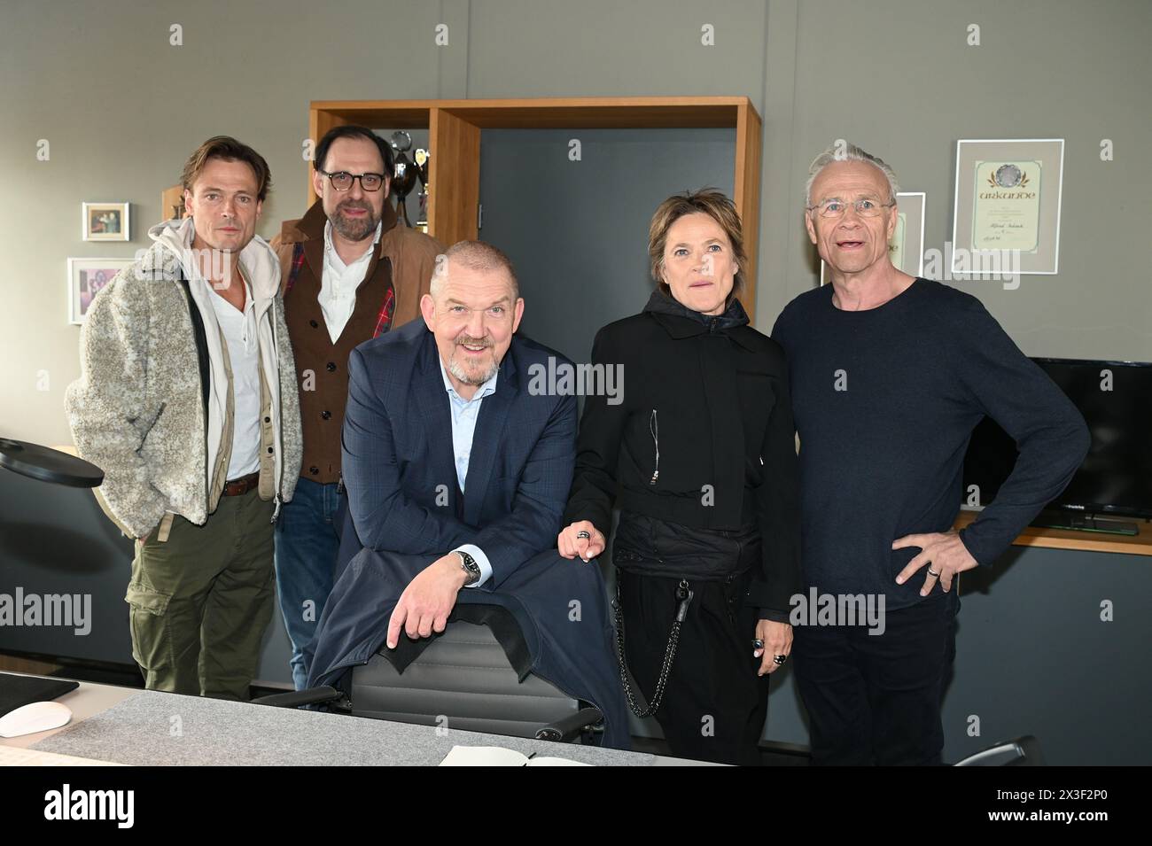 Cologne, Germany. 26th Apr, 2024. The actors Andreas Pietschmann ...