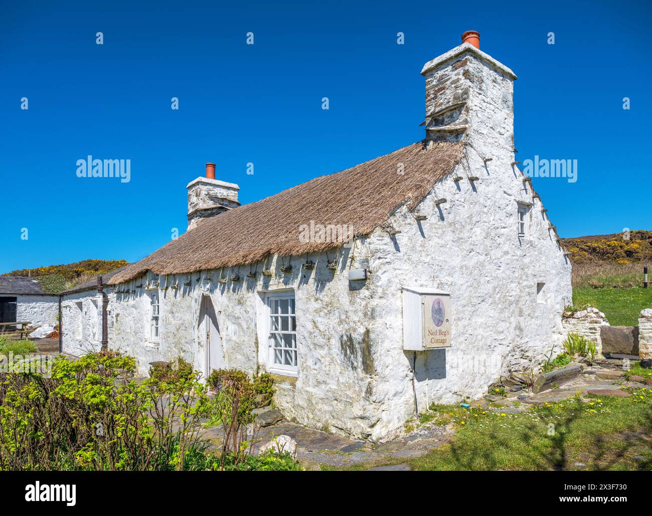 Ned Beg's Cottage, a thatched cottage in the historic village of ...