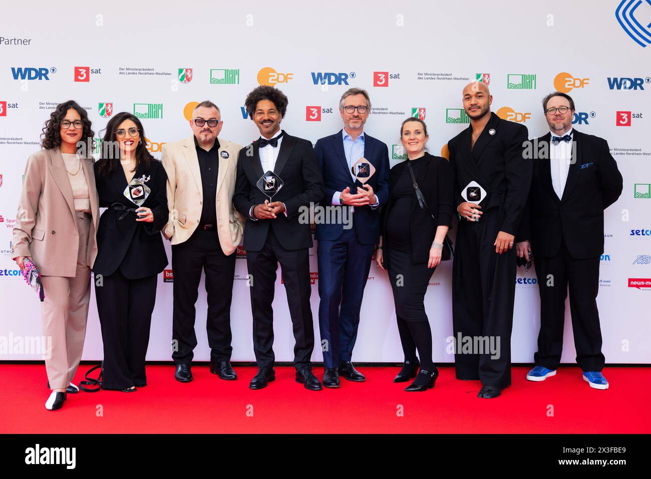 Marl, Germany. 26th Apr, 2024. The cast of "Sam - Ein Sachse" around ...