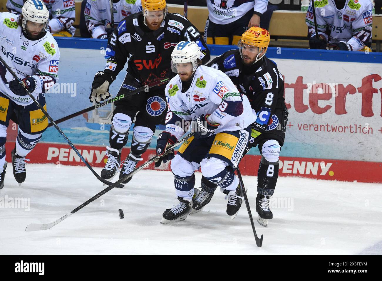 Ty ronning hi-res stock photography and images - Alamy