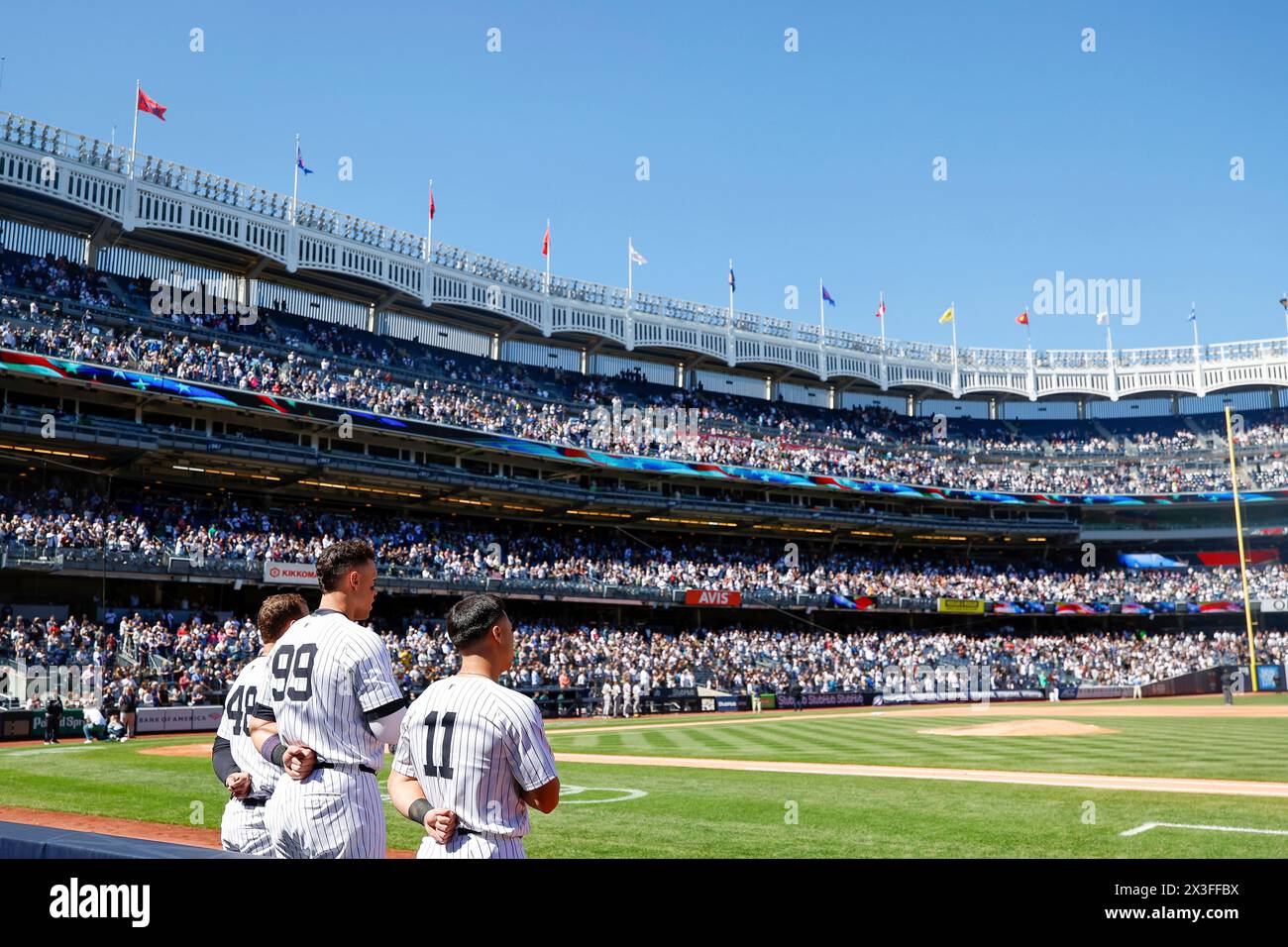 BRONX, NY - APRIL 22: New York Yankees first basemen Anthony Rizzo (48 ...